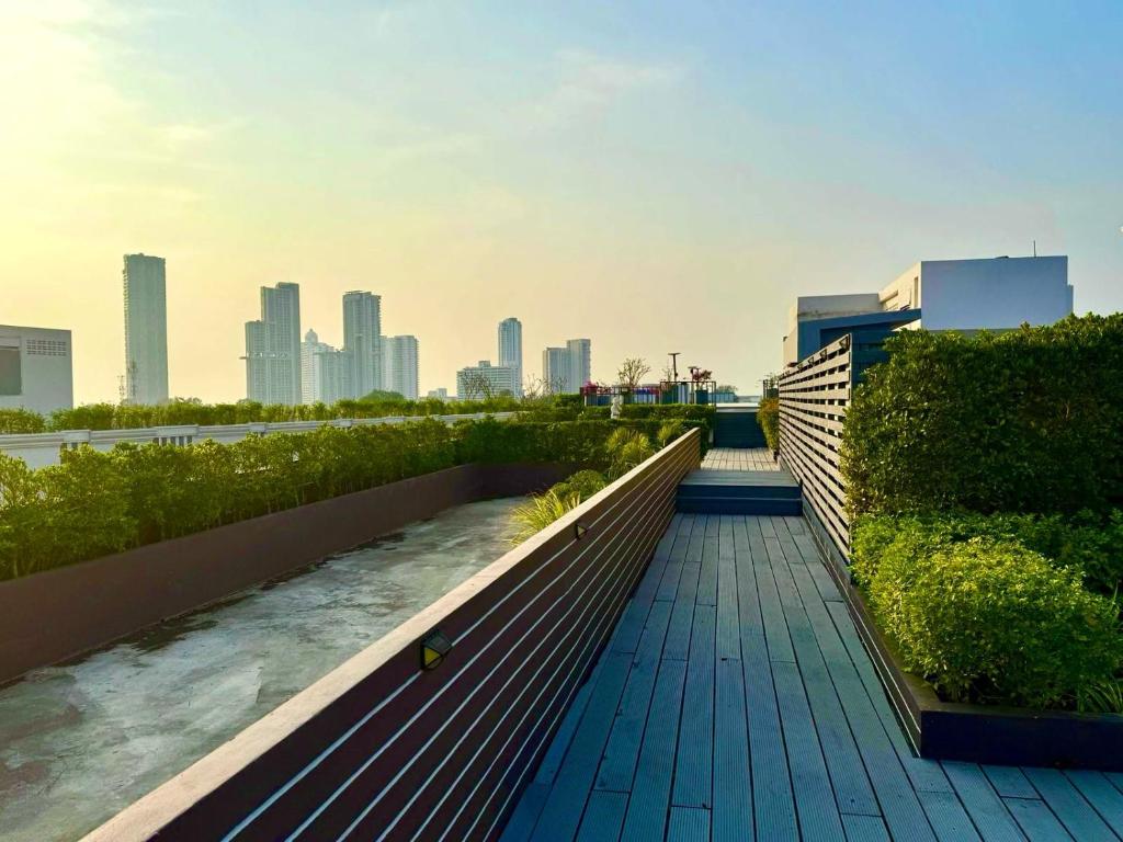 Lotus Pattaya | Hotels Chon Buri